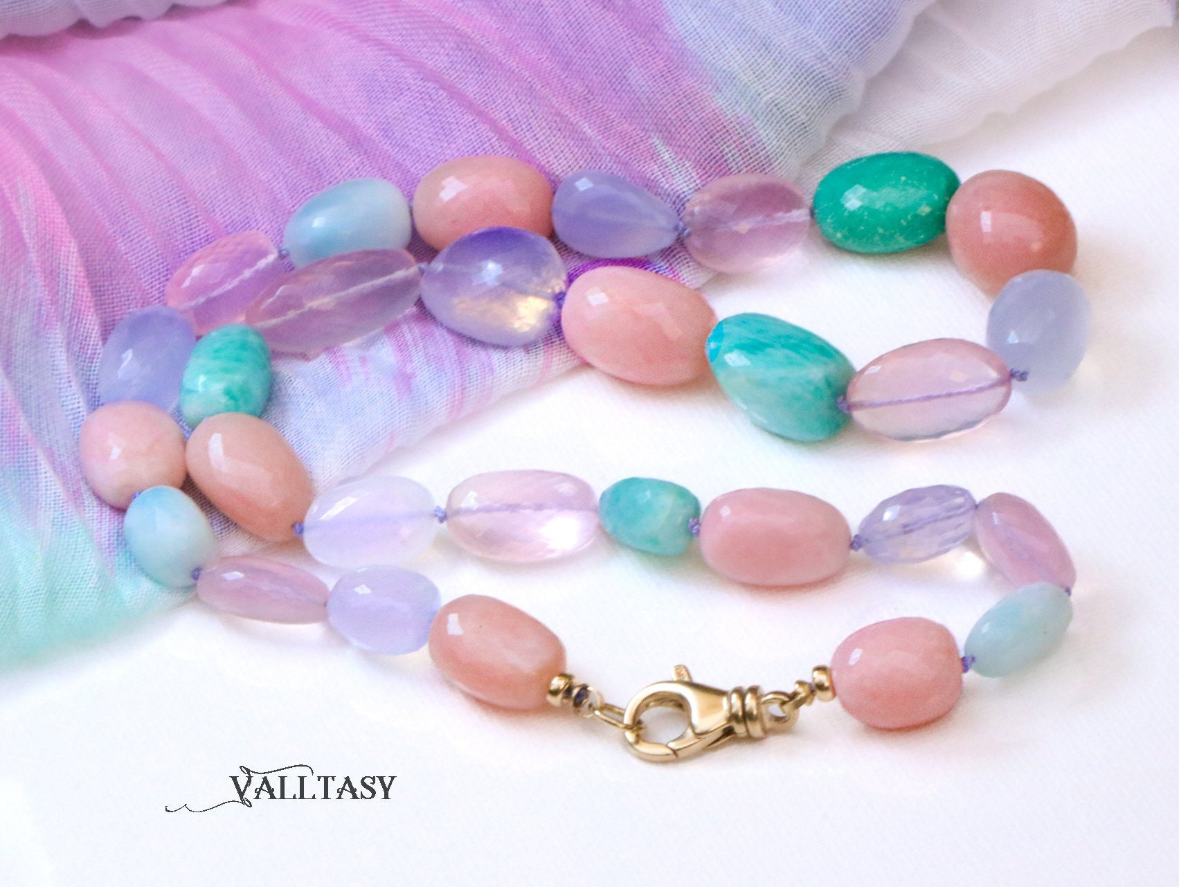 3 Common Jewelry Clasp Types - A Guide - Valltasy